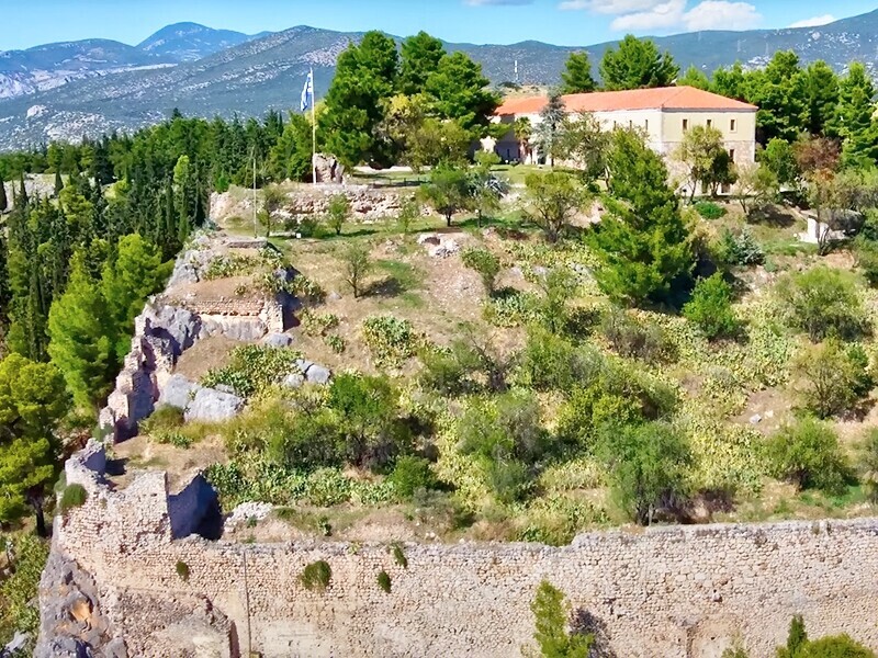 The Definitive Shopping Experience in Lamia City